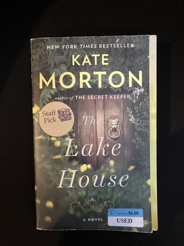 The Lake House – The Dog Eared Book